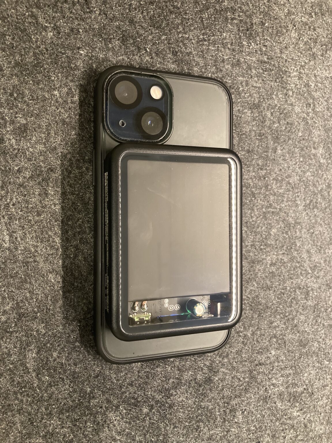 【iPhone 12/13 mini向け】MagSafe対応モバイルバッテリーの候補に入れるか？MODERNg「GeeThor」を徹底レビュー[PR] | DG Nexus